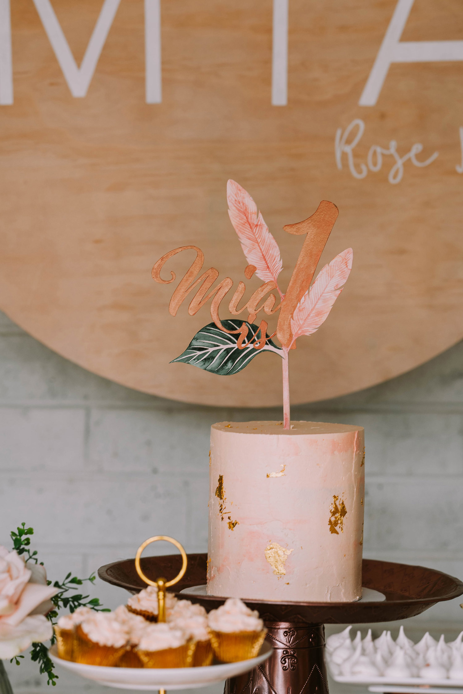 15 unique cake toppers for your next party – Confetti Fair