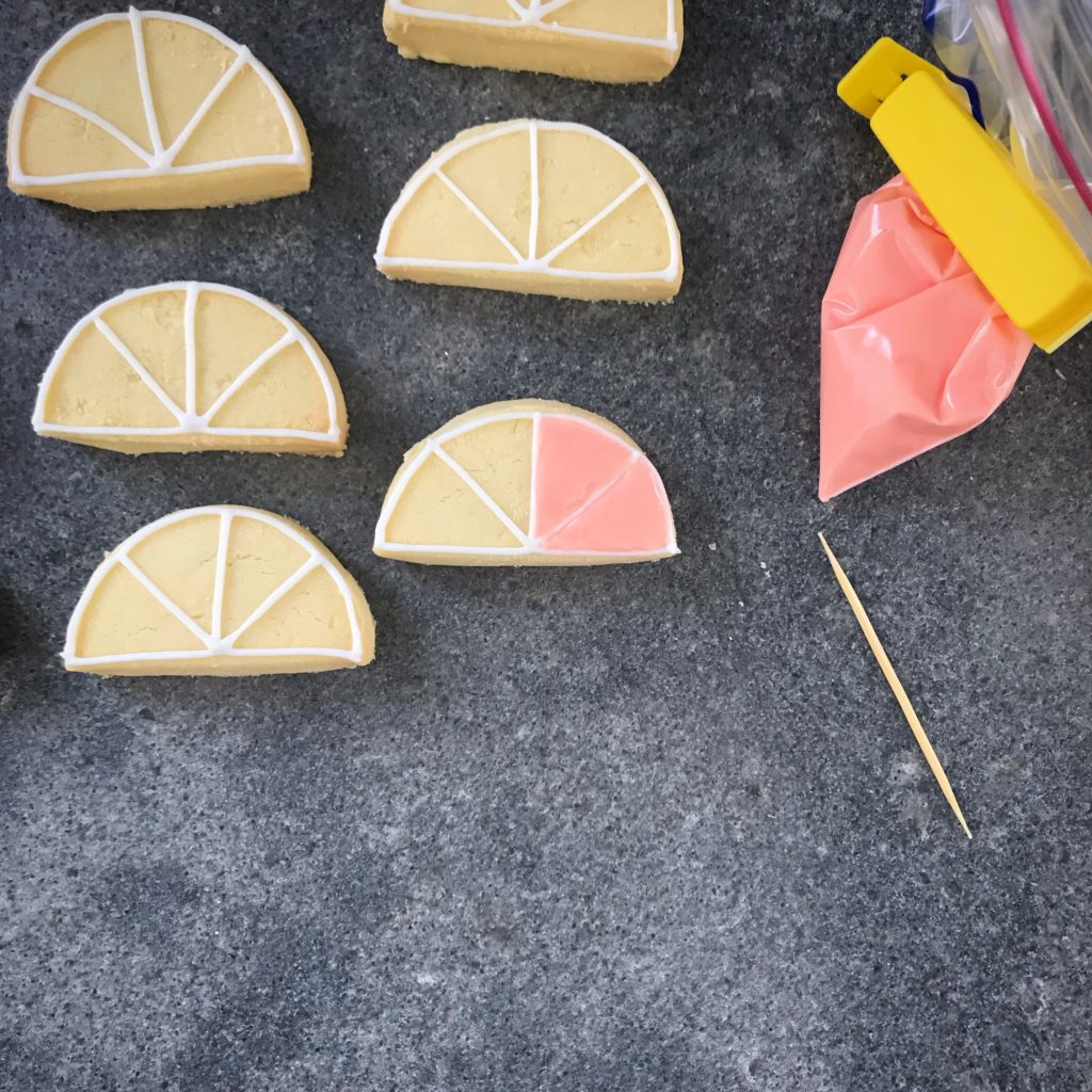 Fruit slice cookies for your summer party! (Recipe) – Confetti Fair